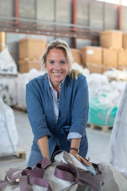 Infuuszak wordt tuinslang • Rethink Plastics